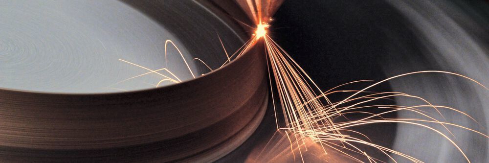 Directed Energy Deposition (DED) 3D Printing - Simply Explained - Pick3DP